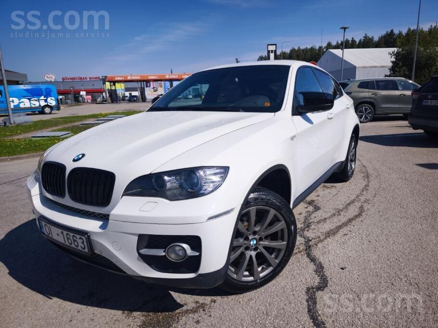 White BMW X6 2011 in Riga, with an engine capacity of 3.00 L and mileage of 205 thousand km for 13299 €, photo 1 on AUTOMOTO.COM.LV