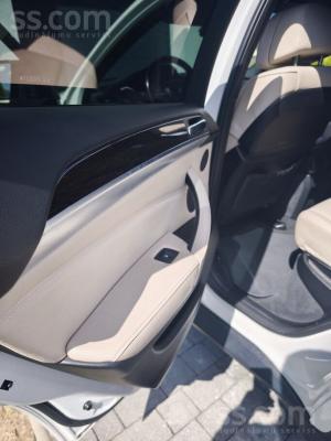White BMW X6 2011 in Riga, with an engine capacity of 3.00 L and mileage of 205 thousand km for 13299 €, photo 10 on AUTOMOTO.COM.LV