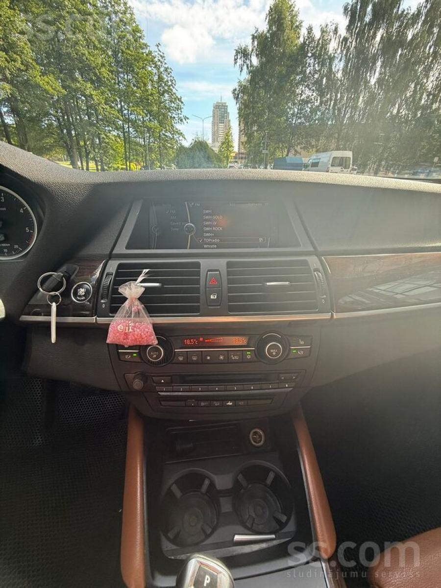 Balts BMW X6 2011 Rīga, ar dzinēja tilpumu 3.00 L un nobraukumu 0 tūkst. km par 10500 €, foto 16 vietnē AUTOMOTO.COM.LV