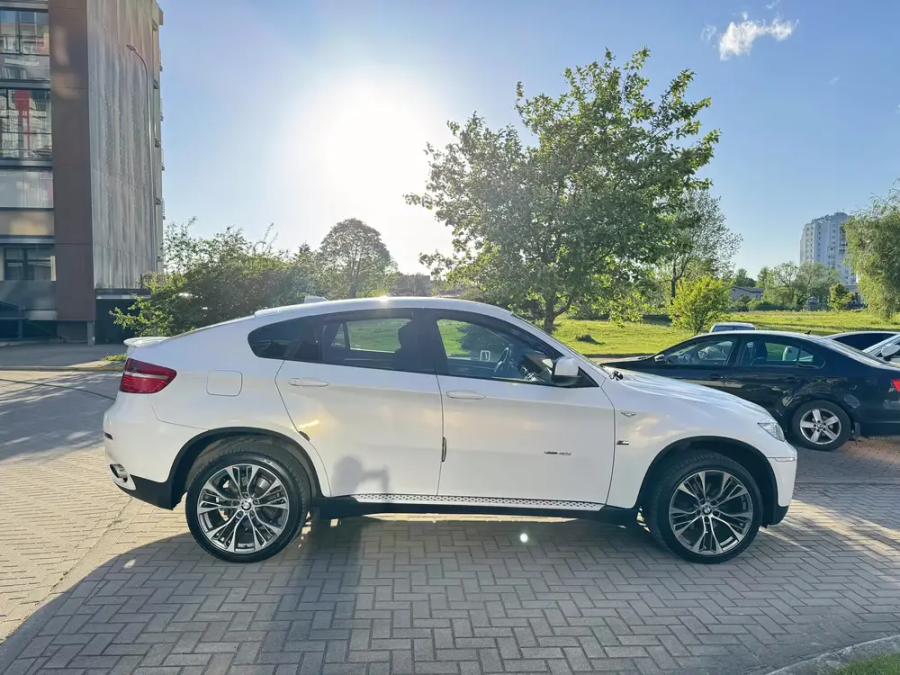 White BMW X6 2011 in Riga, with an engine capacity of 3.00 L and mileage of 235 thousand km for 11990 €, photo 5 on AUTOMOTO.COM.LV