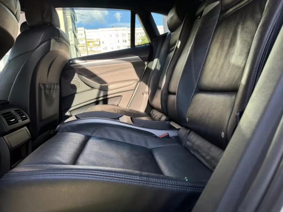 White BMW X6 2011 in Riga, with an engine capacity of 3.00 L and mileage of 235 thousand km for 11990 €, photo 8 on AUTOMOTO.COM.LV