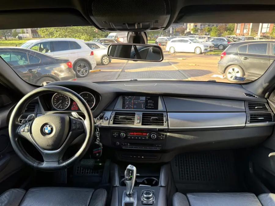 White BMW X6 2011 in Riga, with an engine capacity of 3.00 L and mileage of 235 thousand km for 11990 €, photo 10 on AUTOMOTO.COM.LV