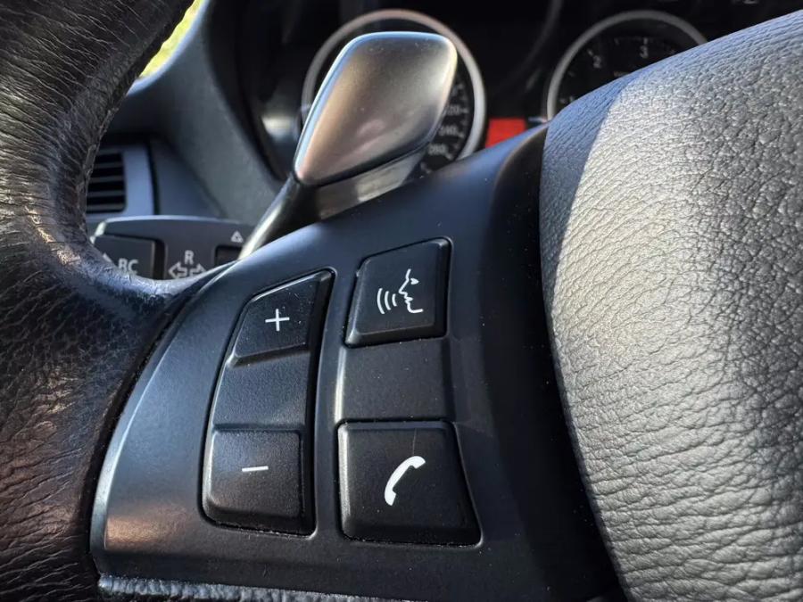 White BMW X6 2011 in Riga, with an engine capacity of 3.00 L and mileage of 235 thousand km for 11990 €, photo 25 on AUTOMOTO.COM.LV