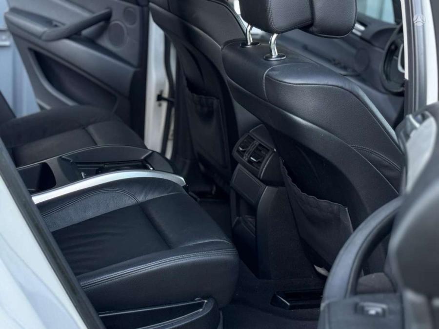 Balts BMW X6 2011 Šauļi, ar dzinēja tilpumu 2.99 L un nobraukumu 334 tūkst. km par 11700 €, foto 13 vietnē AUTOMOTO.COM.LV