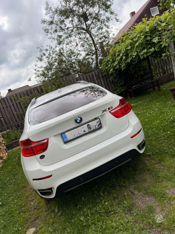 Balts BMW X6 2011 Šalčininkai, ar dzinēja tilpumu 2.99 L un nobraukumu 275 tūkst. km par 10500 €, foto 2 vietnē AUTOMOTO.COM.LV