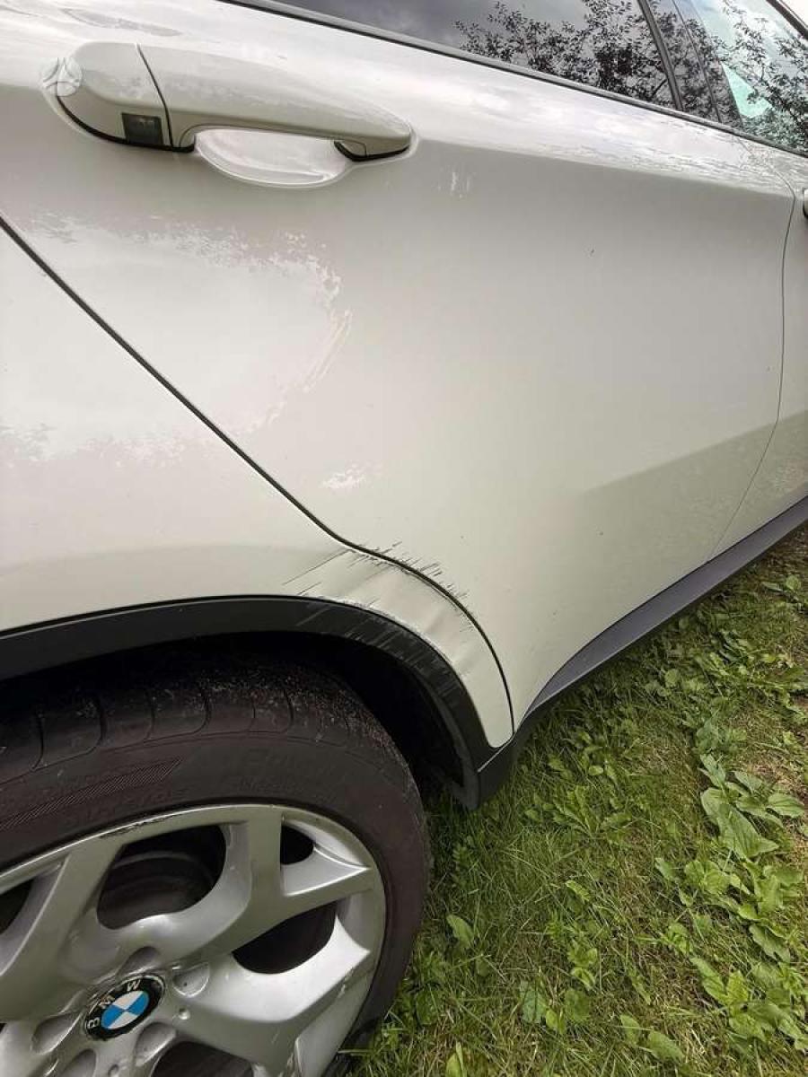 Balts BMW X6 2011 Šalčininkai, ar dzinēja tilpumu 2.99 L un nobraukumu 275 tūkst. km par 10500 €, foto 8 vietnē AUTOMOTO.COM.LV