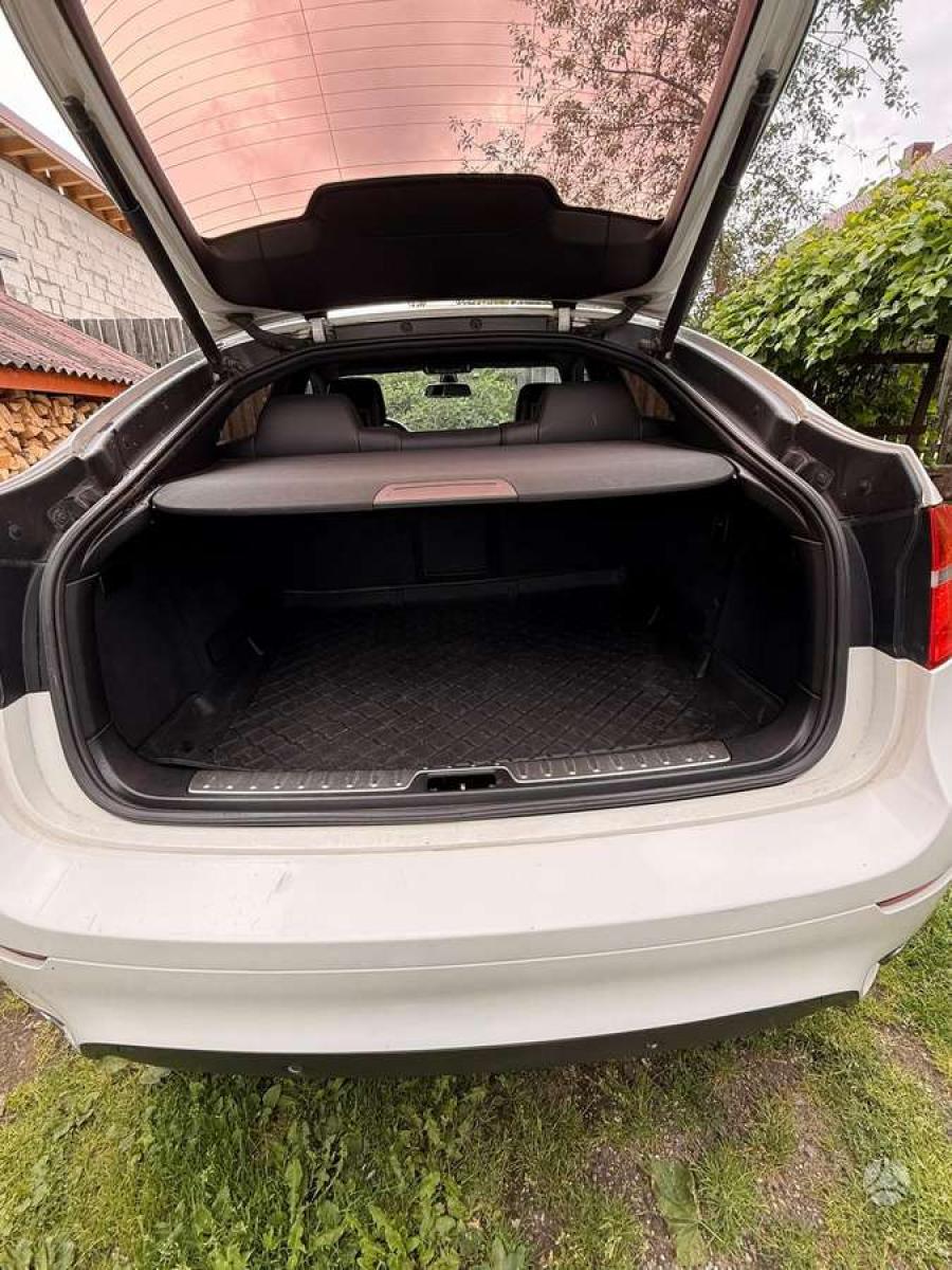 Balts BMW X6 2011 Šalčininkai, ar dzinēja tilpumu 2.99 L un nobraukumu 275 tūkst. km par 10500 €, foto 9 vietnē AUTOMOTO.COM.LV