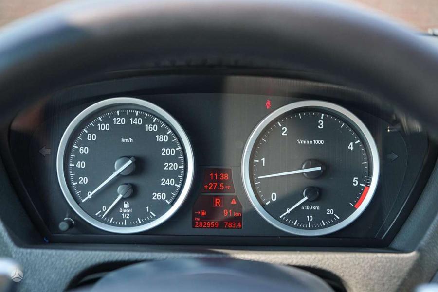 White BMW X6 2011 in Marijampole, with an engine capacity of 2.99 L and mileage of 283 thousand km for 11950 €, photo 27 on AUTOMOTO.COM.LV