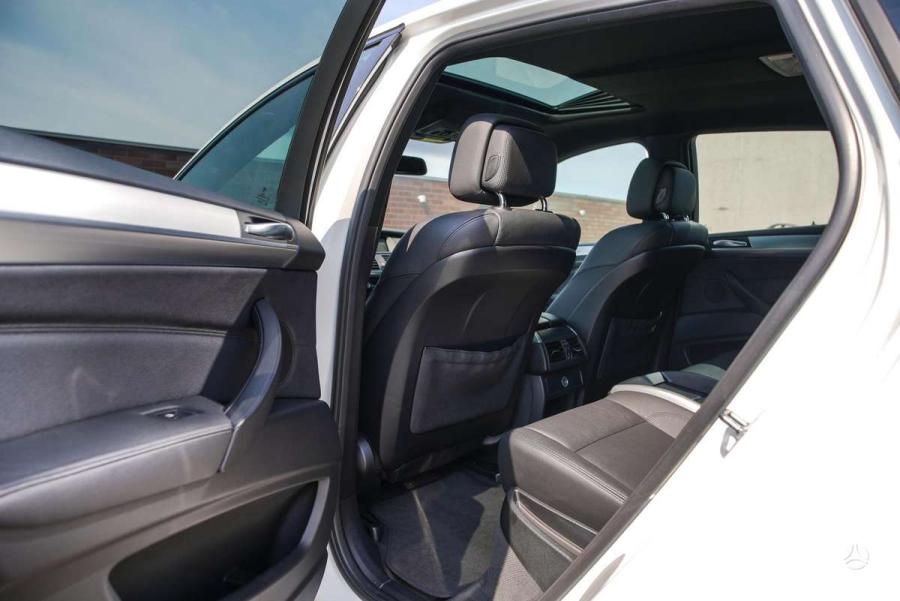 White BMW X6 2011 in Marijampole, with an engine capacity of 2.99 L and mileage of 283 thousand km for 11950 €, photo 35 on AUTOMOTO.COM.LV