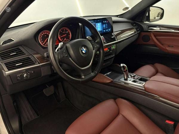 White BMW X6 2011 in Marijampole, with an engine capacity of 2.99 L and mileage of 271 thousand km for 12450 €, photo 2 on AUTOMOTO.COM.LV