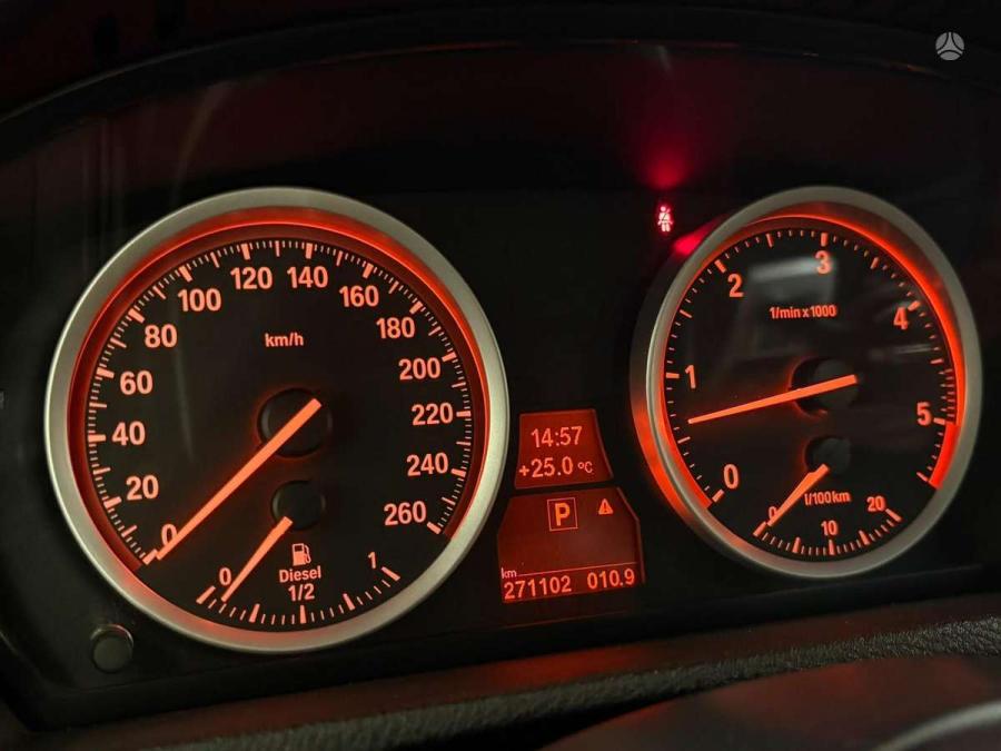 White BMW X6 2011 in Marijampole, with an engine capacity of 2.99 L and mileage of 271 thousand km for 12450 €, photo 10 on AUTOMOTO.COM.LV