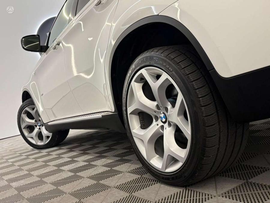 White BMW X6 2011 in Marijampole, with an engine capacity of 2.99 L and mileage of 271 thousand km for 12450 €, photo 22 on AUTOMOTO.COM.LV