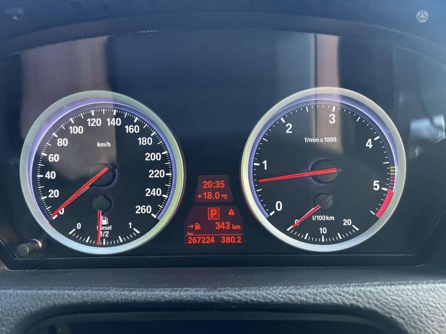 White BMW X6 2011 in Alytus, with an engine capacity of 2.99 L and mileage of 267 thousand km for 11000 €, photo 7 on AUTOMOTO.COM.LV