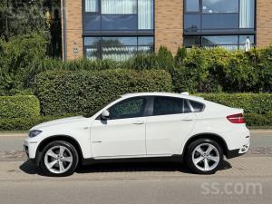 White BMW X6 2011 in Riga, with an engine capacity of 3.00 L and mileage of 312 thousand km for 11500 €, photo 9 on AUTOMOTO.COM.LV