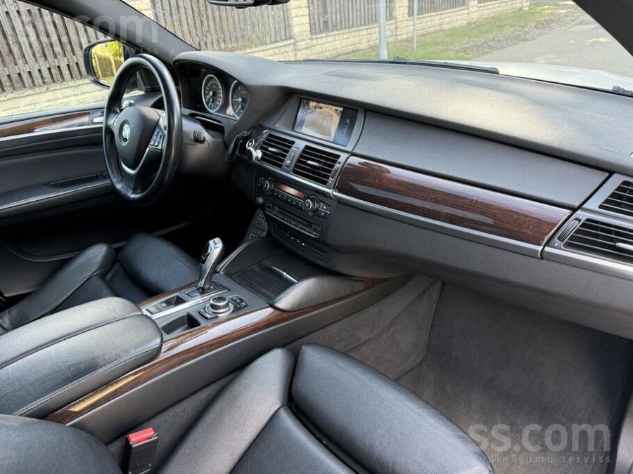 White BMW X6 2011 in Riga, with an engine capacity of 3.00 L and mileage of 312 thousand km for 11500 €, photo 22 on AUTOMOTO.COM.LV