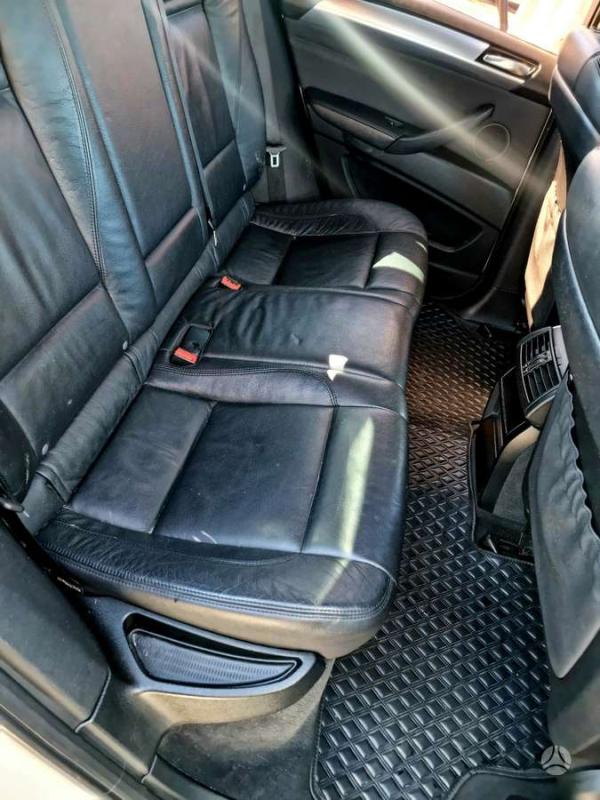 White BMW X6 2011 in Klaipeda, with an engine capacity of 2.99 L and mileage of 272 thousand km for 10000 €, photo 8 on AUTOMOTO.COM.LV