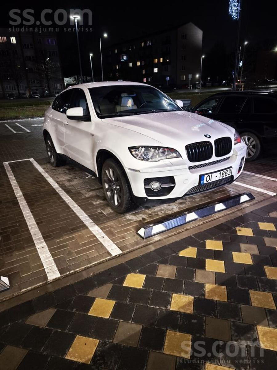 White BMW X6 2012 in Riga, with an engine capacity of 3.00 L and mileage of 190 thousand km for 14987 €, photo 2 on AUTOMOTO.COM.LV