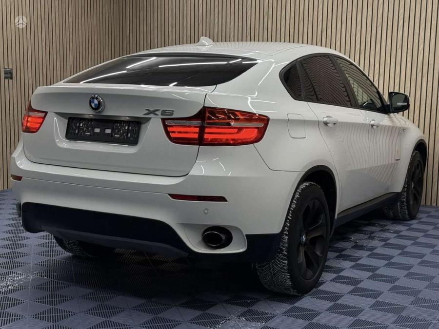 White BMW X6 2012 in Marijampole, with an engine capacity of 2.99 L and mileage of 309 thousand km for 12300 €, photo 5 on AUTOMOTO.COM.LV