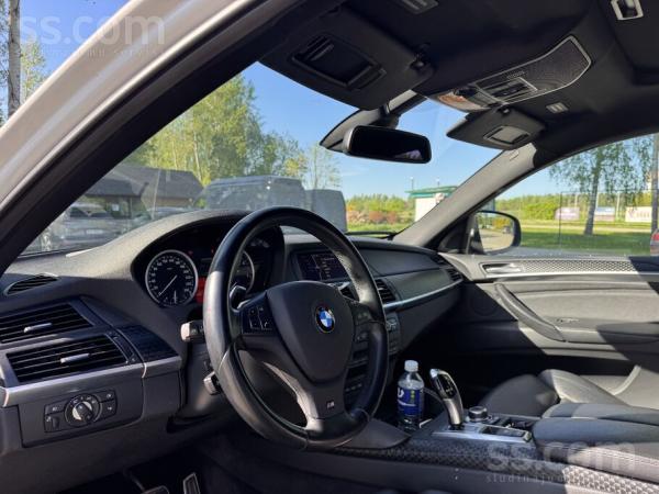 White BMW X6 2012 in Valmiera, with an engine capacity of 3.00 L and mileage of 222 thousand km for 14100 €, photo 9 on AUTOMOTO.COM.LV