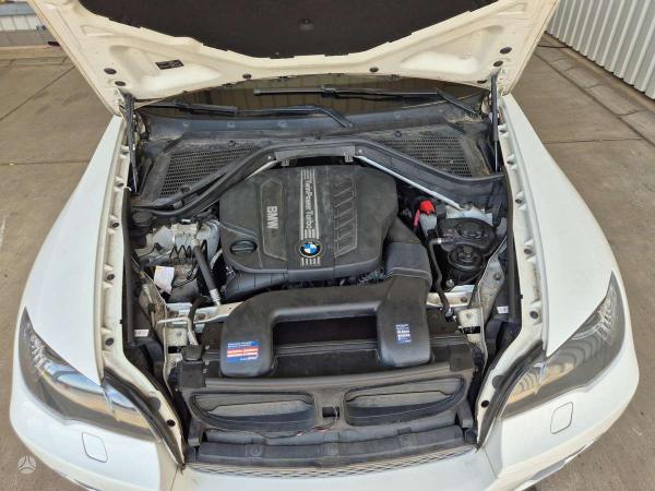 White BMW X6 2012 in Vilnius, with an engine capacity of 2.99 L and mileage of 167 thousand km for 13950 €, photo 9 on AUTOMOTO.COM.LV