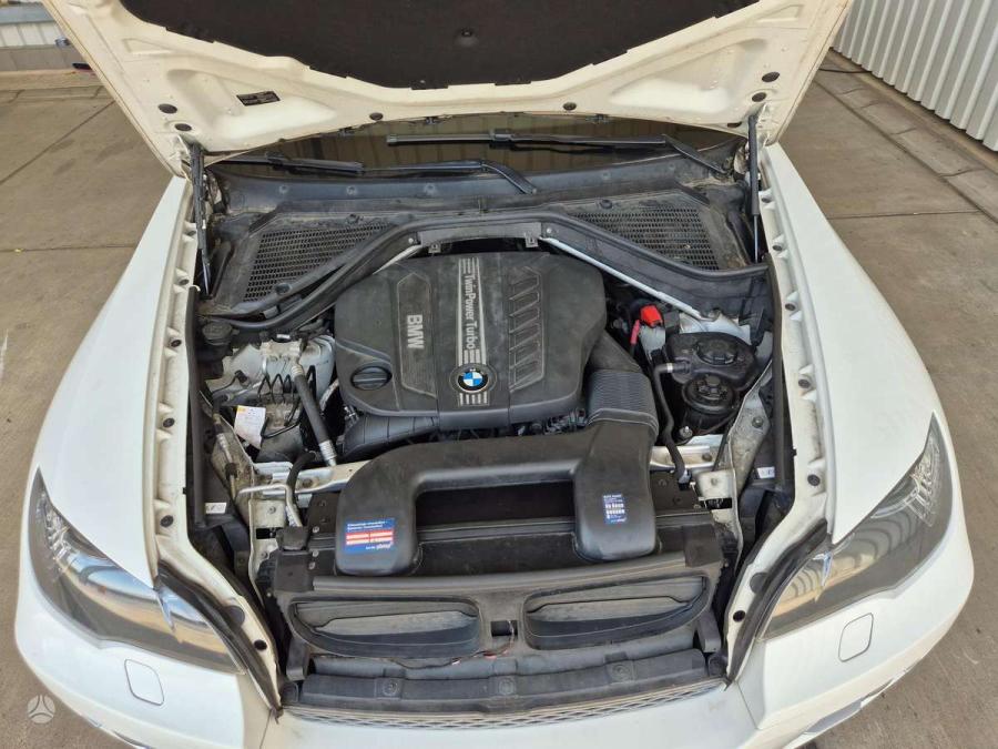 White BMW X6 2012 in Vilnius, with an engine capacity of 2.99 L and mileage of 167 thousand km for 13950 €, photo 9 on AUTOMOTO.COM.LV