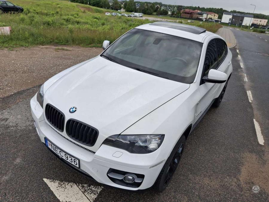 Balts BMW X6 2012 Viļņa, ar dzinēja tilpumu 2.99 L un nobraukumu 277 tūkst. km par 14100 €, foto 5 vietnē AUTOMOTO.COM.LV