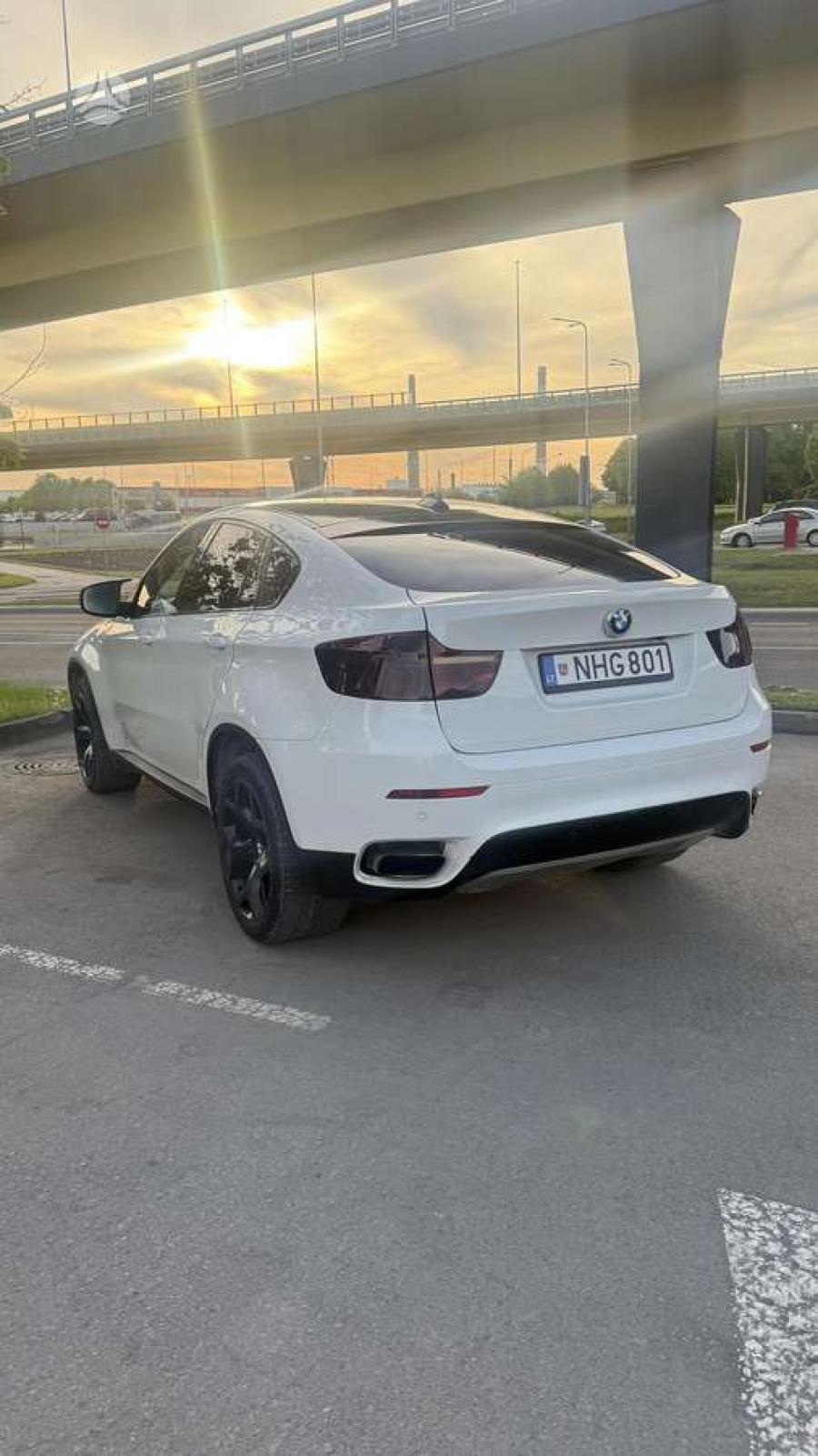 White BMW X6 2012 in Klaipeda, with an engine capacity of 4.40 L and mileage of 340 thousand km for 10999 €, photo 10 on AUTOMOTO.COM.LV