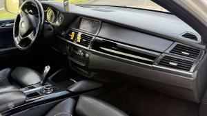 White BMW X6 2012 in Klaipeda, with an engine capacity of 4.40 L and mileage of 340 thousand km for 10999 €, photo 21 on AUTOMOTO.COM.LV