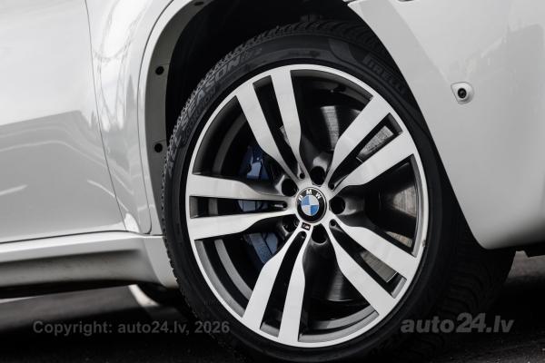 BMW X6 2012 Tallina vietnē Balts BMW X6 2012 Tallina, ar dzinēja tilpumu 4.40 L un nobraukumu 240 tūkst. km par 20900 €, foto 8 vietnē AUTOMOTO.COM.LV