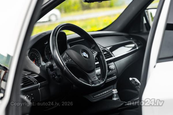 BMW X6 2012 Tallina vietnē Balts BMW X6 2012 Tallina, ar dzinēja tilpumu 4.40 L un nobraukumu 240 tūkst. km par 20900 €, foto 10 vietnē AUTOMOTO.COM.LV