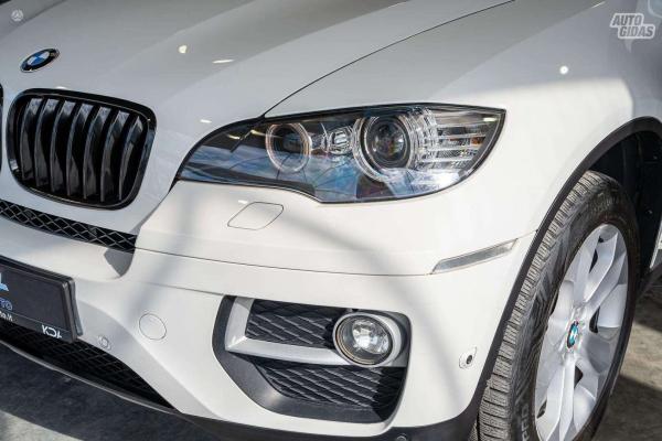 Balts BMW X6 2013 Marijampole, ar dzinēja tilpumu 3.00 L un nobraukumu 155 tūkst. km par 16550 €, foto 4 vietnē AUTOMOTO.COM.LV