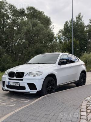 White BMW X6 2013 in Rezekne, with an engine capacity of 3.00 L and mileage of 259 thousand km for 15000 €, photo 3 on AUTOMOTO.COM.LV