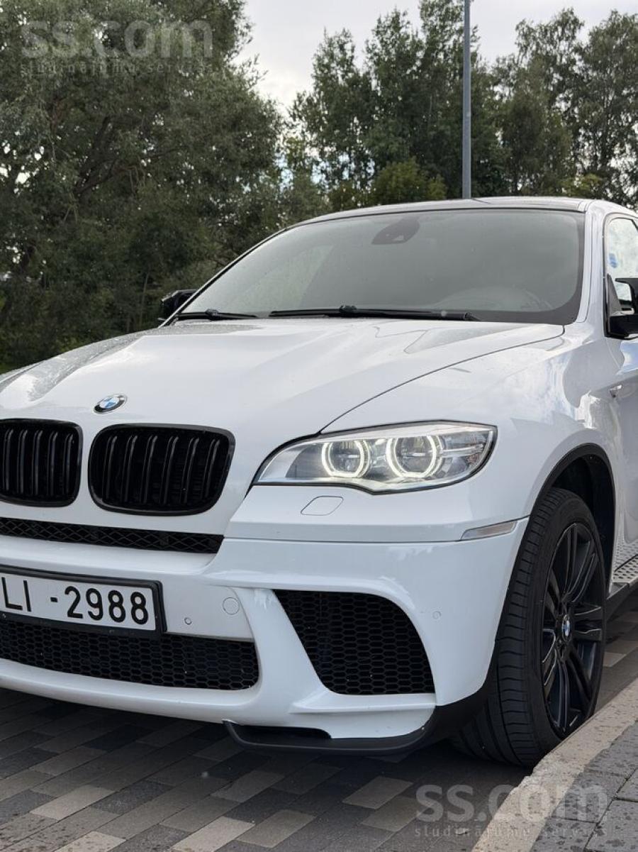 White BMW X6 2013 in Rezekne, with an engine capacity of 3.00 L and mileage of 259 thousand km for 15000 €, photo 4 on AUTOMOTO.COM.LV