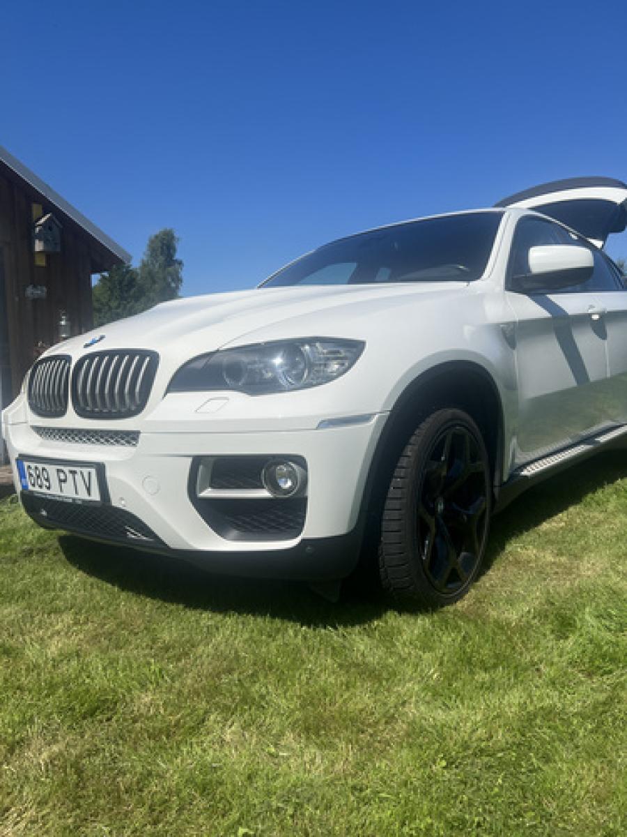 White BMW X6 2013 in Turi, with an engine capacity of 0.00 L and mileage of 300 thousand km for 14500 €, photo 1 on AUTOMOTO.COM.LV