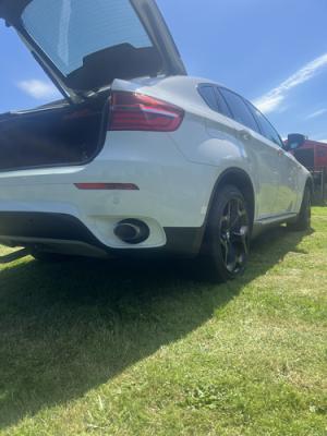 White BMW X6 2013 in Turi, with an engine capacity of 0.00 L and mileage of 300 thousand km for 14500 €, photo 5 on AUTOMOTO.COM.LV