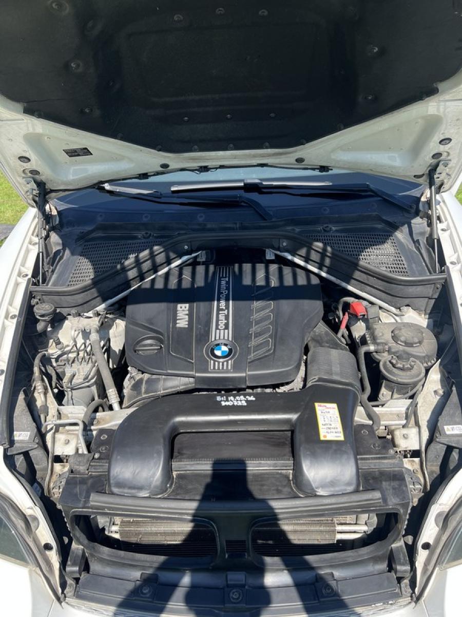 White BMW X6 2013 in Turi, with an engine capacity of 0.00 L and mileage of 300 thousand km for 14500 €, photo 29 on AUTOMOTO.COM.LV