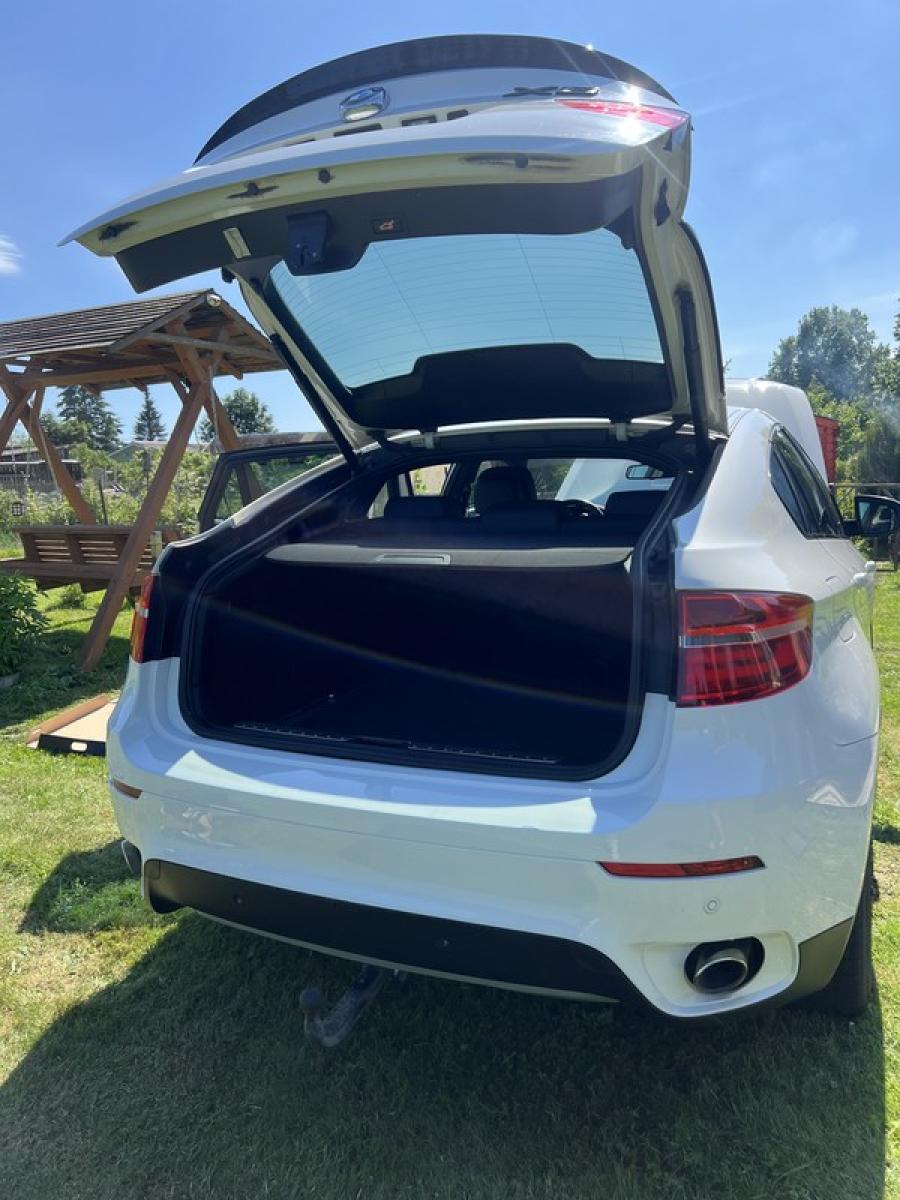 White BMW X6 2013 in Turi, with an engine capacity of 0.00 L and mileage of 300 thousand km for 14500 €, photo 30 on AUTOMOTO.COM.LV
