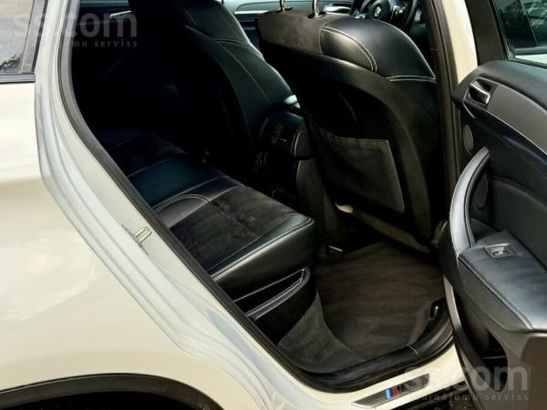 BMW X6 2013 in Riga on AUTOMOTO.COM.LV White BMW X6 2013 in Riga, with an engine capacity of 3.00 L and mileage of 237 thousand km for 13500 €, photo 11 on AUTOMOTO.COM.LV