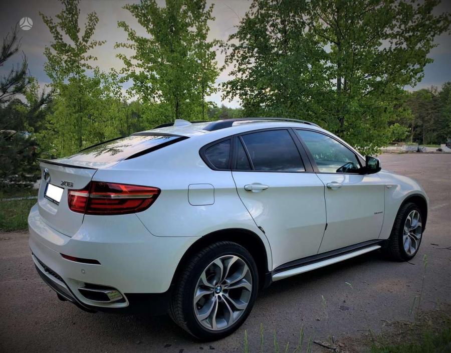 White BMW X6 2014 in Vilnius, with an engine capacity of 2.99 L and mileage of 289 thousand km for 15900 €, photo 7 on AUTOMOTO.COM.LV
