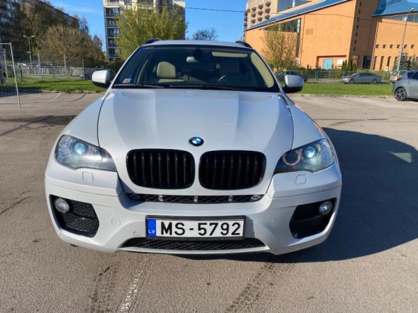 Белый БМВ Х6 2014 в Рига, объемом двигателя 3.00 л и пробегом 142 тыс. км за 20950 €, фото 5 на AUTOMOTO.COM.LV