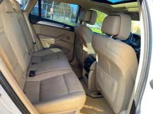 White BMW X6 2014 in Riga, with an engine capacity of 3.00 L and mileage of 142 thousand km for 20950 €, photo 12 on AUTOMOTO.COM.LV