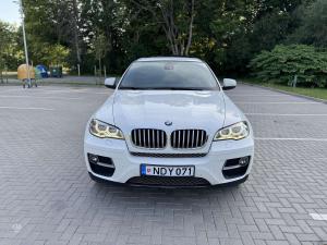 White BMW X6 2014 in Silute, with an engine capacity of 3.00 L and mileage of 278 thousand km for 14500 €, photo 4 on AUTOMOTO.COM.LV