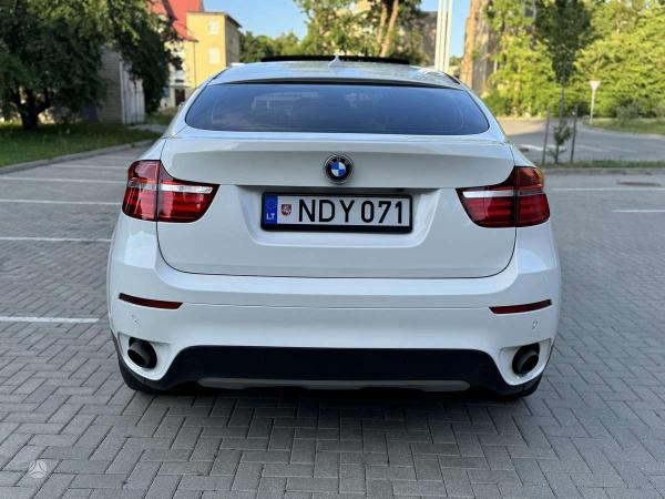 White BMW X6 2014 in Silute, with an engine capacity of 3.00 L and mileage of 278 thousand km for 14500 €, photo 6 on AUTOMOTO.COM.LV