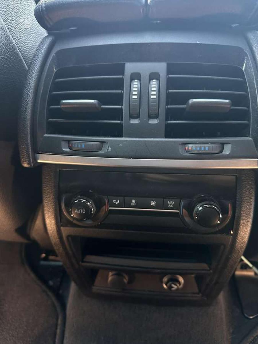 Balts BMW X6 2014 Klaipėda, ar dzinēja tilpumu 2.99 L un nobraukumu 258 tūkst. km par 18000 €, foto 16 vietnē AUTOMOTO.COM.LV