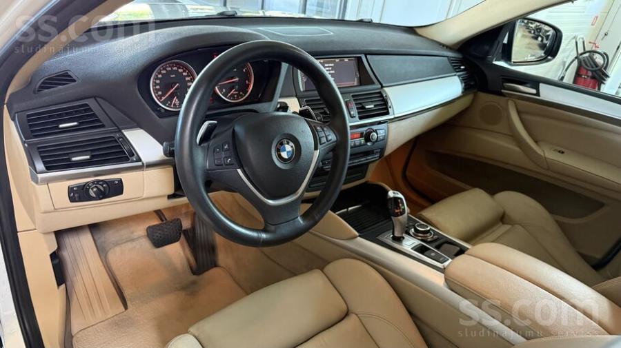 White BMW X6 2014 in Riga, with an engine capacity of 3.00 L and mileage of 231 thousand km for 12900 €, photo 13 on AUTOMOTO.COM.LV