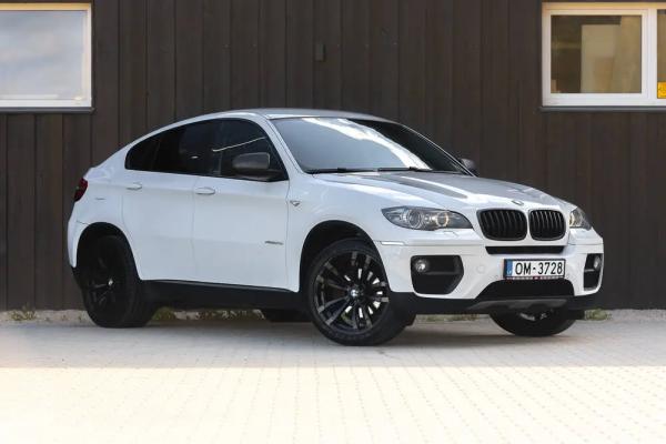White BMW X6 2014 in Jelgava, with an engine capacity of 3.00 L and mileage of 96 thousand km for 22000 €, photo 2 on AUTOMOTO.COM.LV