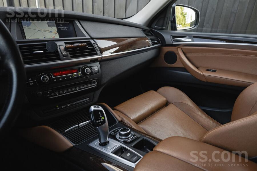 Balts BMW X6 2014 Jelgava, ar dzinēja tilpumu 3.00 L un nobraukumu 96 tūkst. km par 22000 €, foto 9 vietnē AUTOMOTO.COM.LV