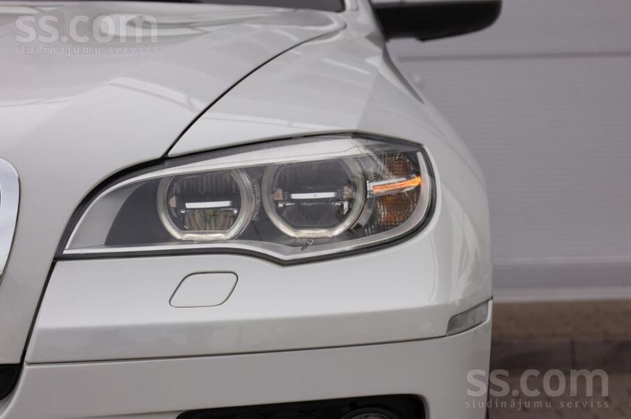 Balts BMW X6 2014 Rīga, ar dzinēja tilpumu 3.00 L un nobraukumu 131 tūkst. km par 14995 €, foto 8 vietnē AUTOMOTO.COM.LV