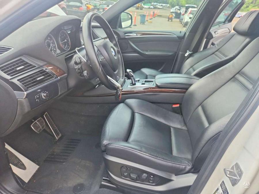 Balts BMW X6 2014 Viļņa, ar dzinēja tilpumu 2.98 L un nobraukumu 174 tūkst. km par 9800 €, foto 8 vietnē AUTOMOTO.COM.LV