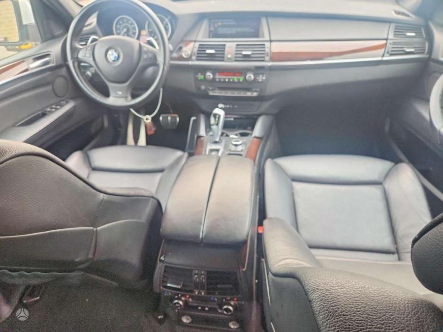 Balts BMW X6 2014 Viļņa, ar dzinēja tilpumu 2.98 L un nobraukumu 174 tūkst. km par 9800 €, foto 9 vietnē AUTOMOTO.COM.LV